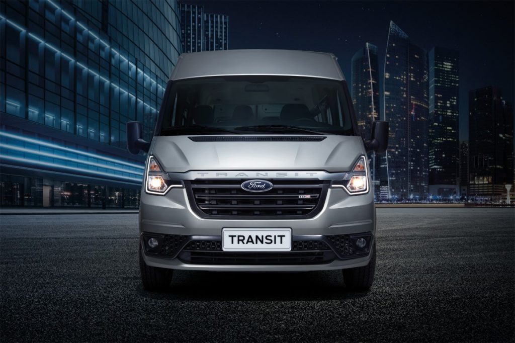 Ford Transit 2022 giá 845 triệu đồng tại Việt Nam