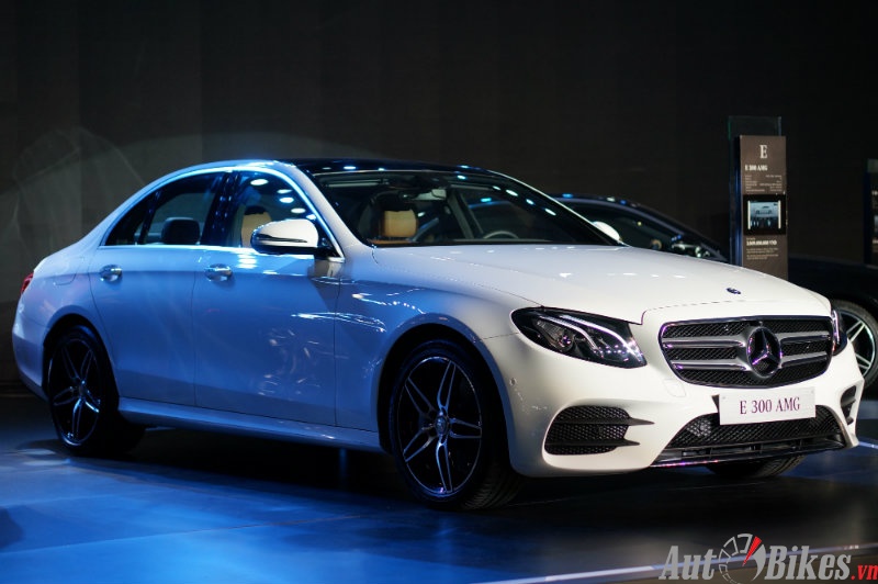 Mercedes E 300 AMG 2017 vừa về Việt Nam có gì?