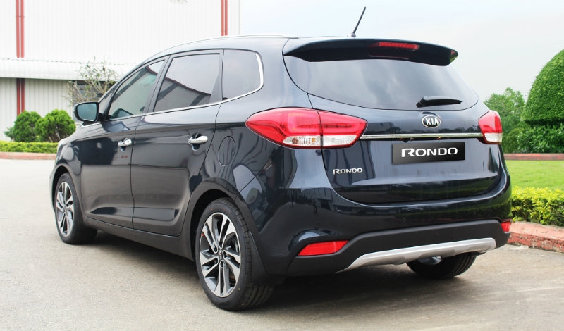 Kia Rondo 2017 chào năm mới, giá từ 654 triệu